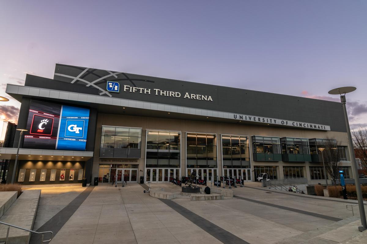 Fifth Third Arena – Stadium51