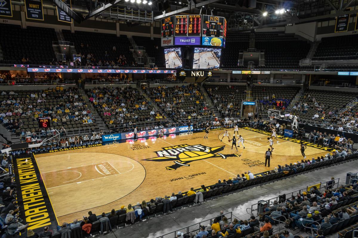 Truist Arena – Stadium51