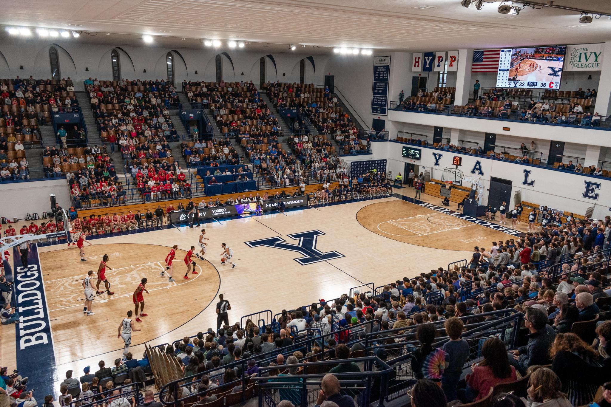 John J. Lee Amphitheater – Stadium51