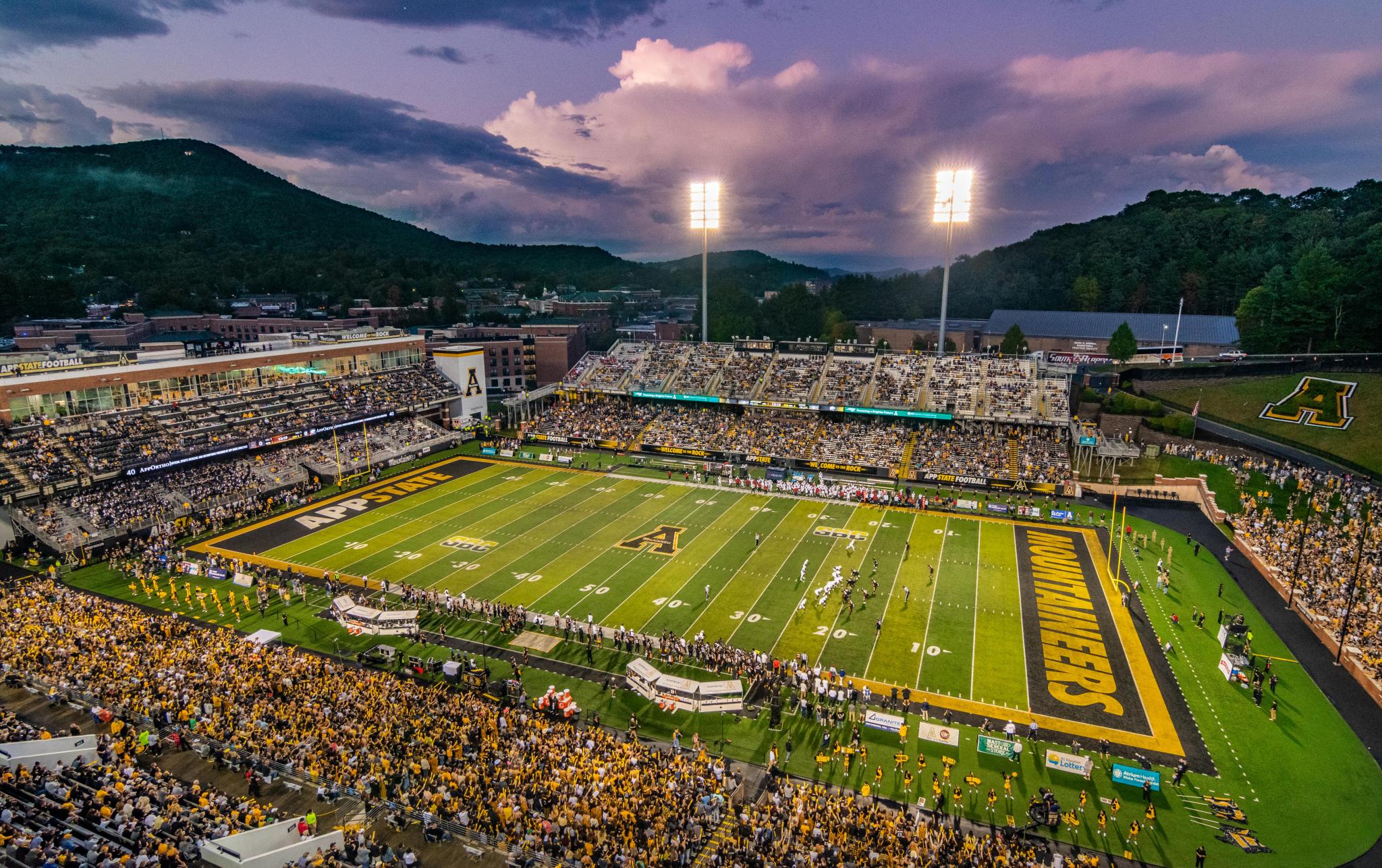 Kidd Brewer Stadium – Stadium51